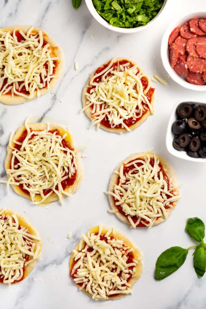 Easy Mini Pizzas - My Mini Chefs