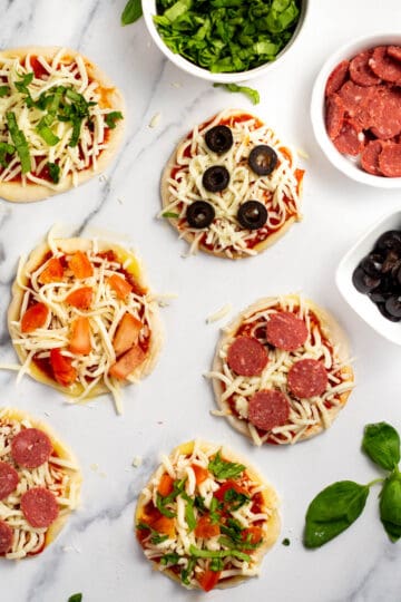Easy Mini Pizzas - My Mini Chefs