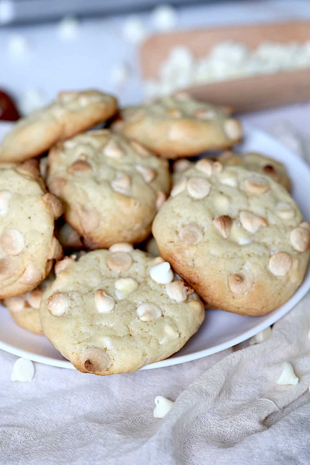 White Chocolate Chip Cookies - My Mini Chefs