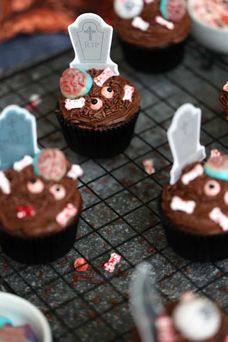 Zombie Cupcakes - My Mini Chefs