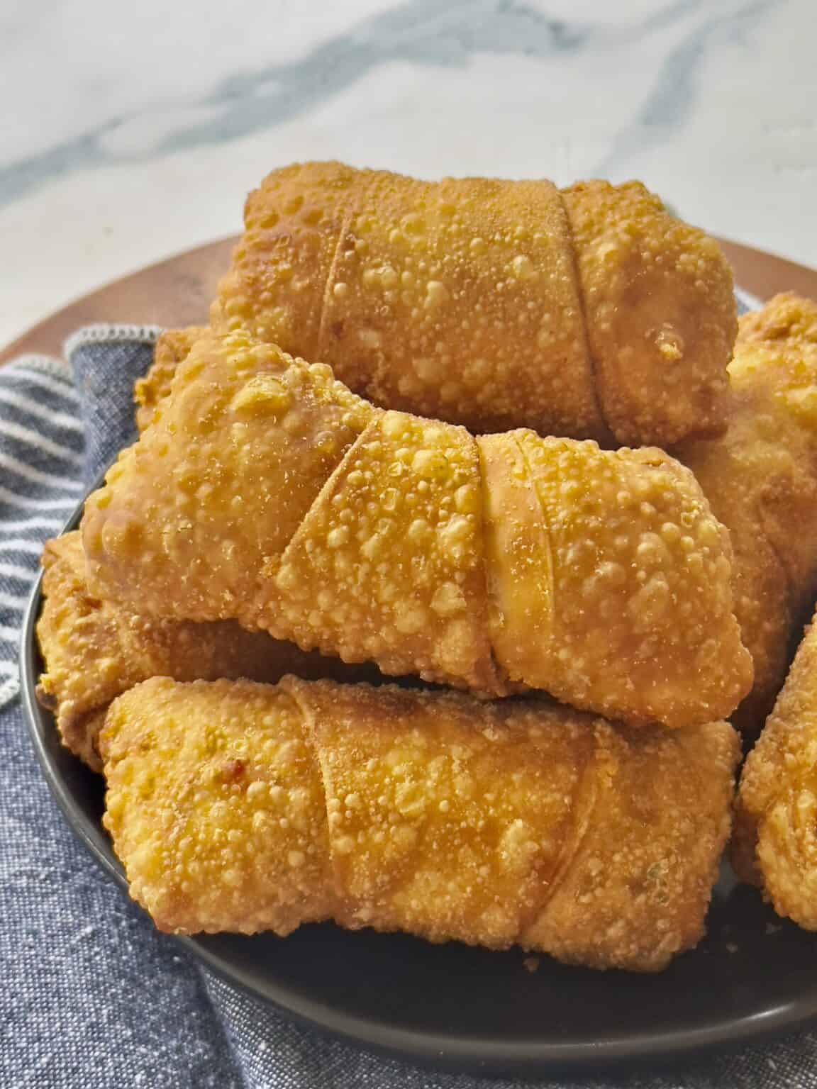 Bacon Egg and Cheese Egg Rolls - My Mini Chefs